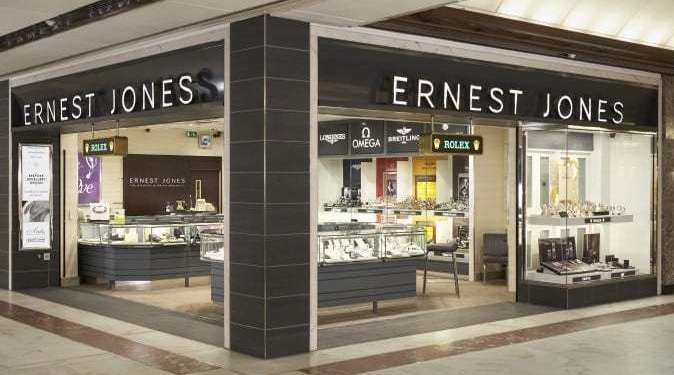 Signet to close 80 UK stores permanently | Retail Sector