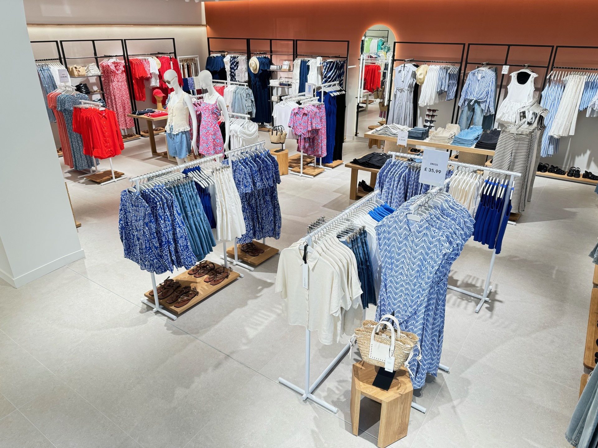 Mango opens new store in Angel Central | Retail Sector